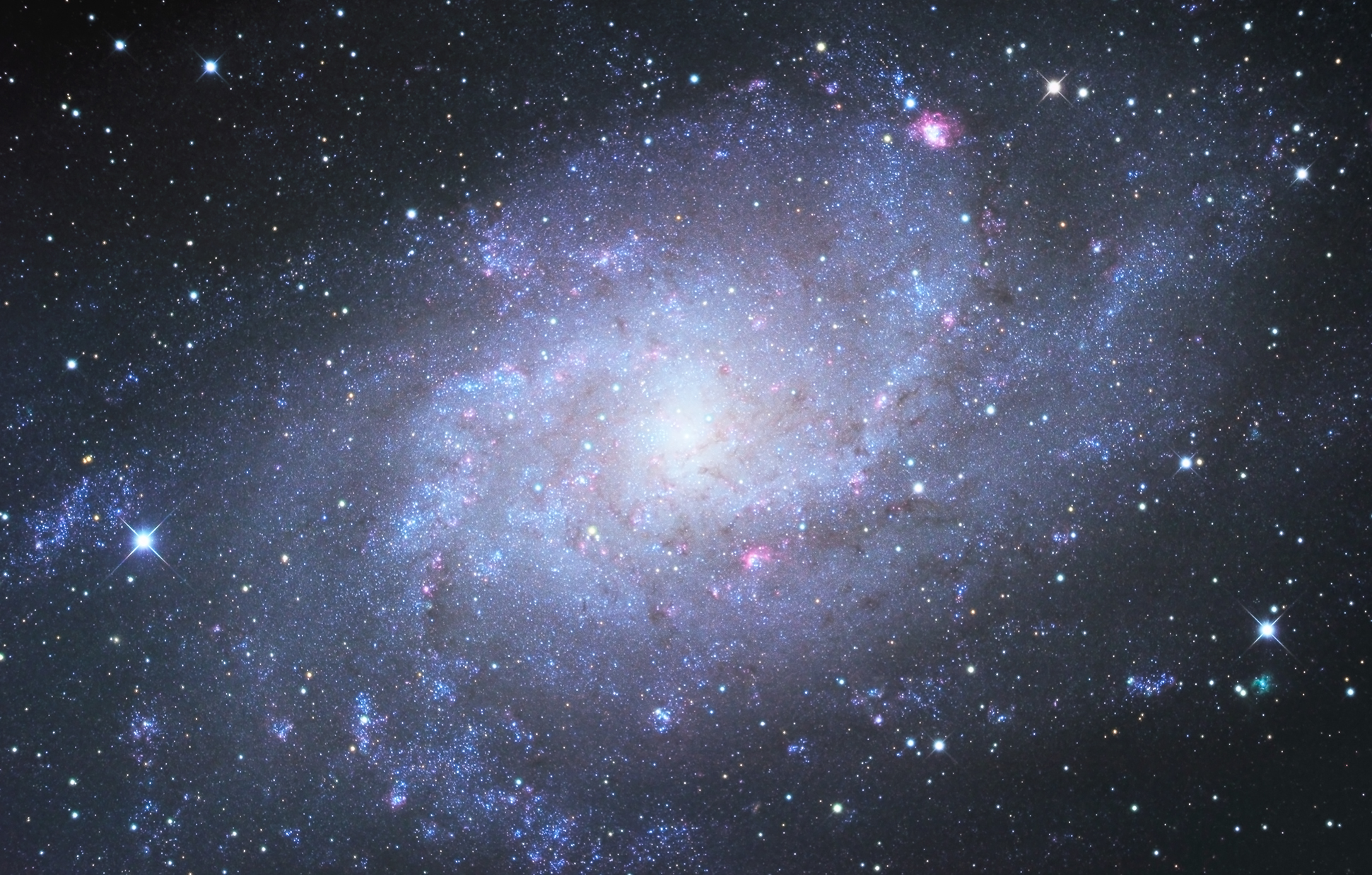 M33